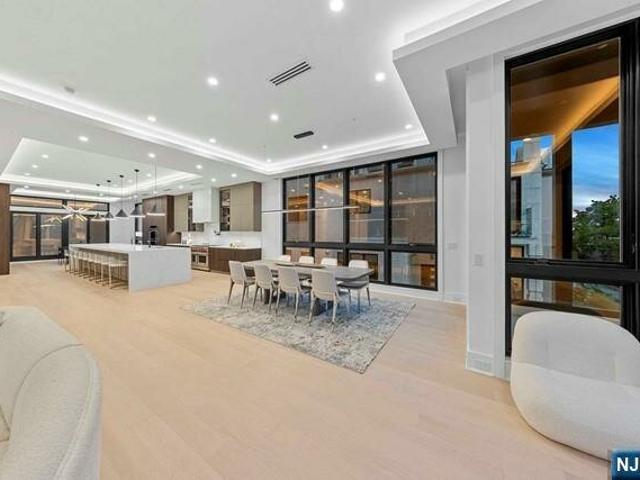 26B Oakdene Terrace, Edgewater, US, NJ