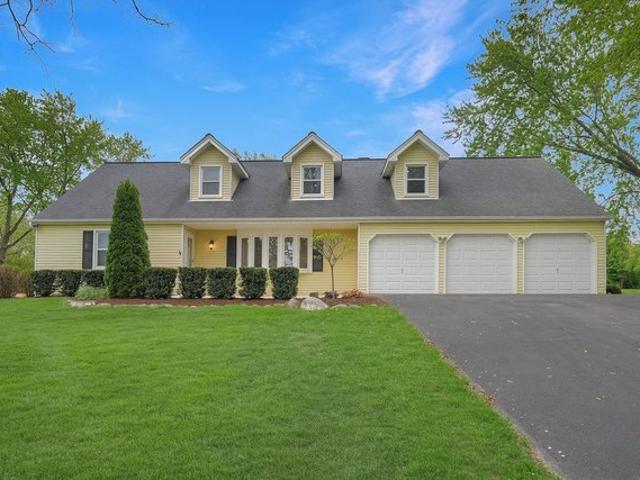 26W421 Wiesbrook Rd, Wheaton, IL 60189