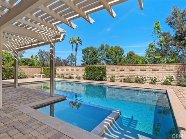 27048 Santa Susana Cir, Mission Viejo, CA 92691