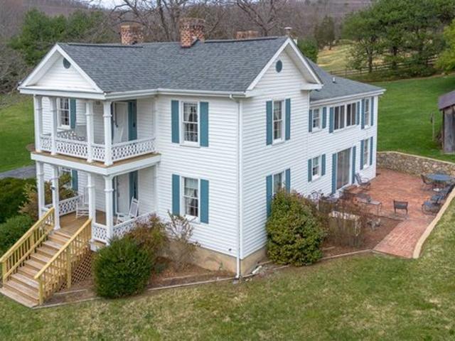 2704 Mountain Pass Rd, Troutville, VA 24175