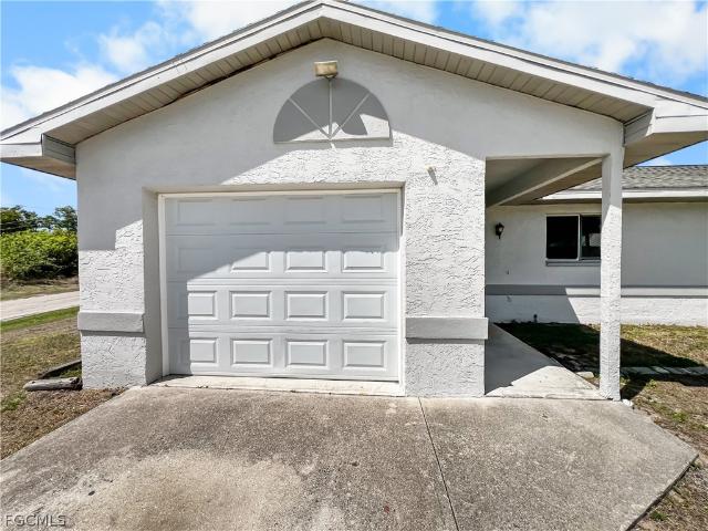 2704 Owen Ave S, Lehigh Acres, FL 33973 | MLS #2026020