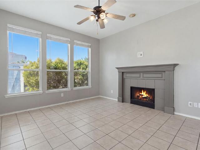 2704 Oak Creek