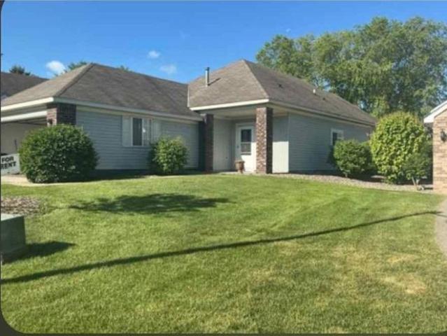 2704 Oak Ridge Trl, Woodbury, MN 55125