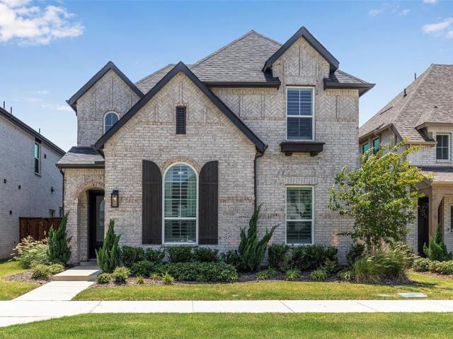 2704 Acadia Mews