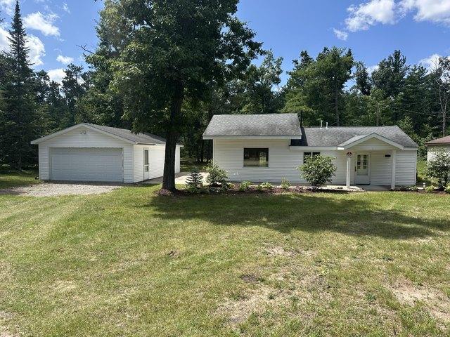 2704 Big Antler Rd, Lewiston, MI 49756