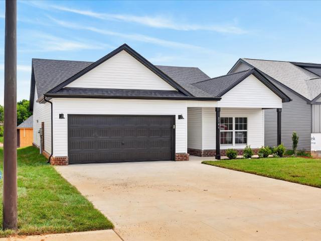 2704 Brewster Dr