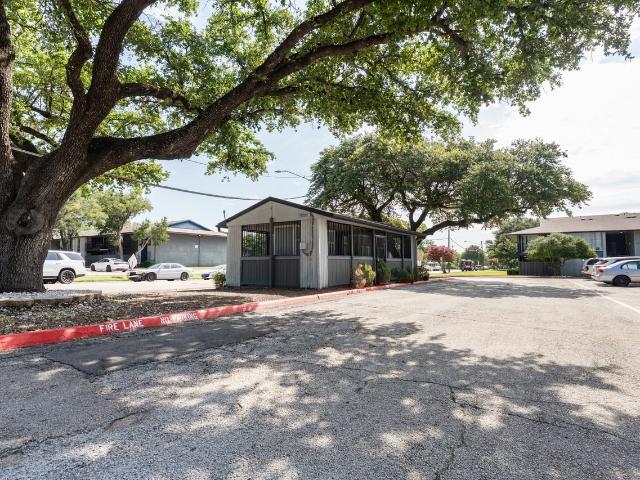 2704 CDMX 1 Bedroom Apartment for Rent at 2704 S Cockrell Hill Rd, Dallas, TX 75211