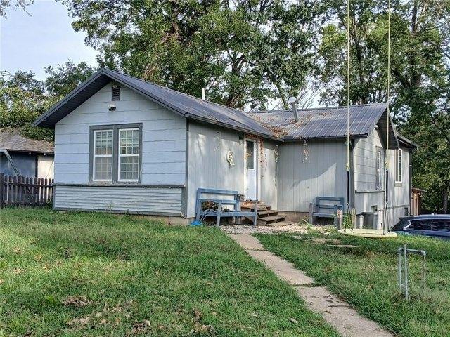 2704 Cleveland Ave, Kansas City, KS 66104