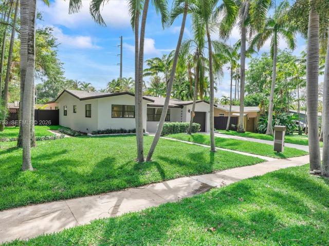 2704 Cleveland St, Hollywood, FL 33020 | MLS #A11995 | Compass