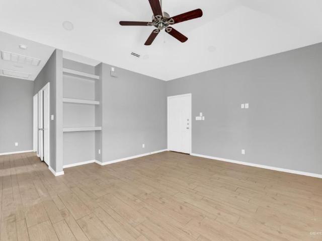 2704 E Eisenhower Avenue 4