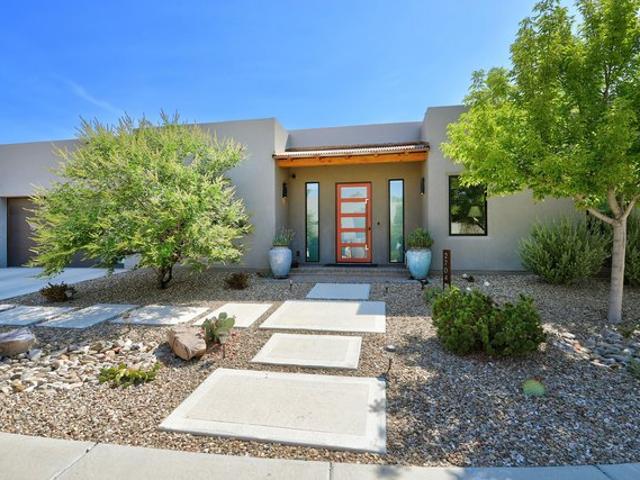 2704 Kayla Ln NW, Albuquerque, NM 87104