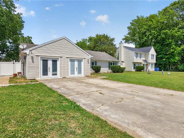 2704 Pendragon CT