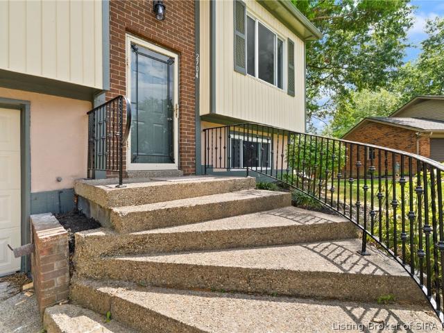 2704 Scales Court