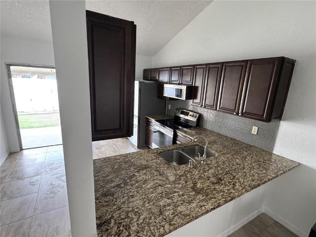2704 Upsandown St, Orlando, FL 32837 | MLS #O6401