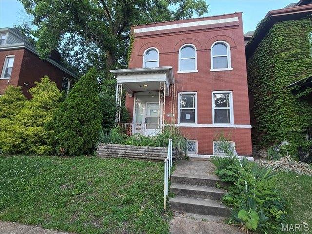 2704 Virginia Ave, Saint Louis, MO 63118