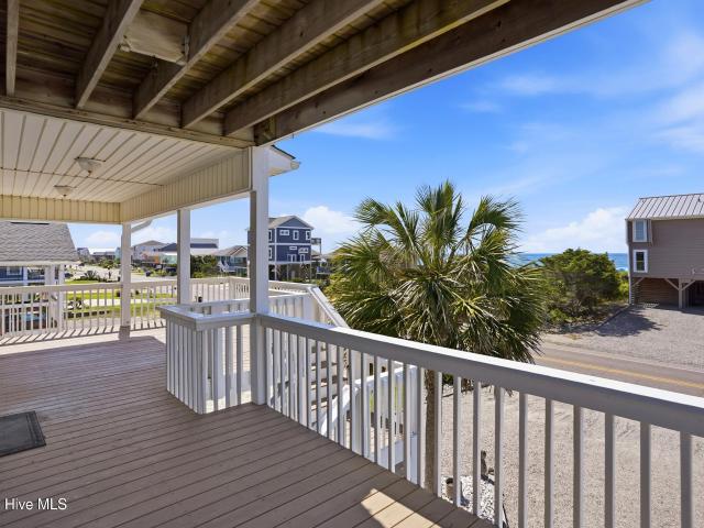 2704 W Beach Drive
