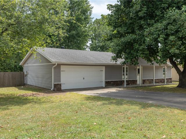 2705 Meadowlark Drive