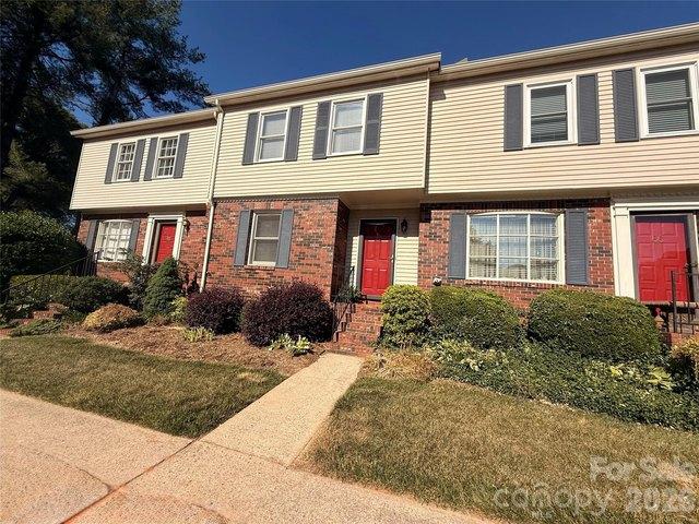 2705 N Center St NW Unit 65, Hickory, NC 28601