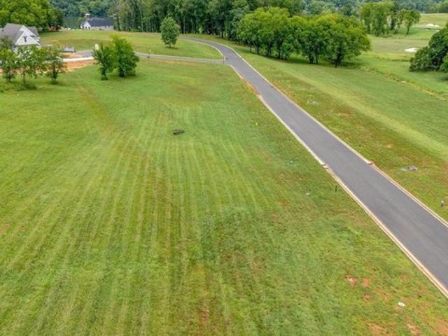 2705 Chestnut Ln, Loudon, TN 37774