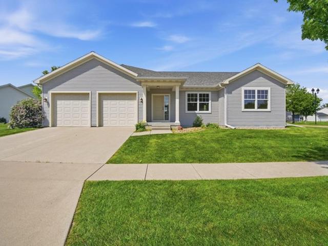 2705 Clayton Dr, Ames, IA 50010