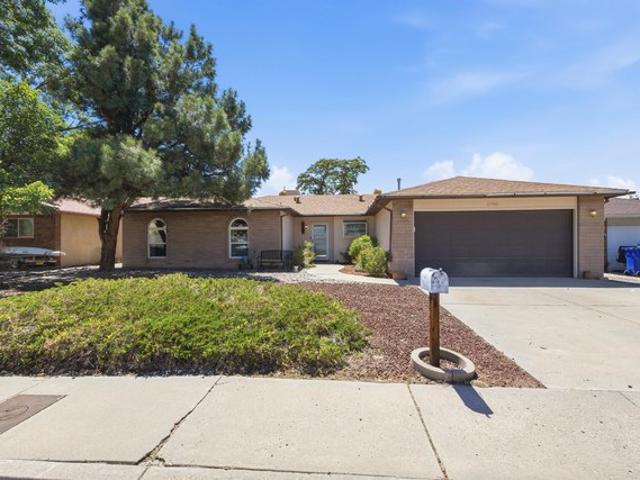 2705 Compa Ct NE, Albuquerque, NM 87112