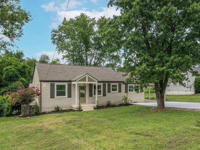 2705 Live Oak Rd, Nashville, TN 37210