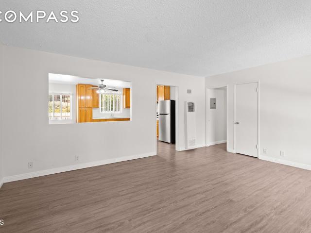 2705 Piedmont Ave 10, Montrose, CA