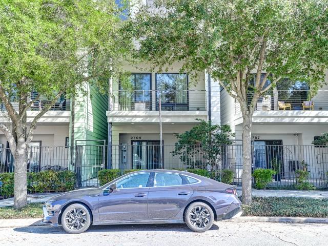 2705 St Emanuel St, Houston, TX 77004 | MLS #18677