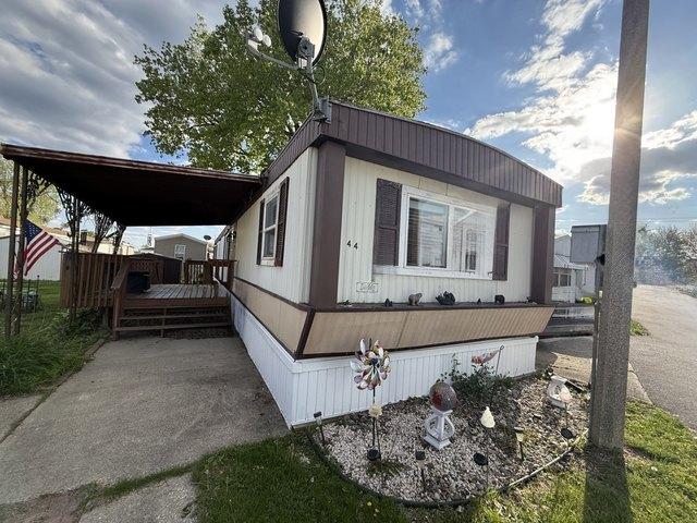 2705 St Vincents Ave Unit 44, LaSalle, IL 61301