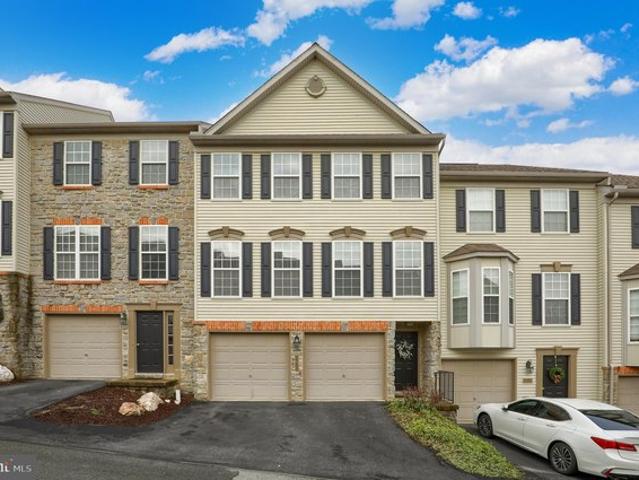 2705 Steeple Chase Dr, York, PA 17402