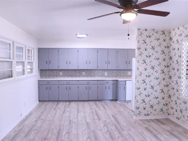 2705 Sunset Street