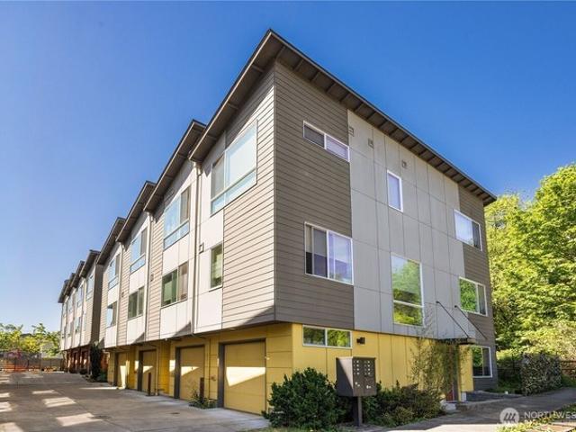 2705 S Charlestown St, Seattle, WA 98108