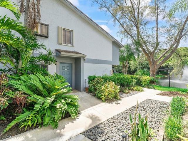 2705 S Oakland Forest Dr Apt 104, Oakland Park, FL 33309