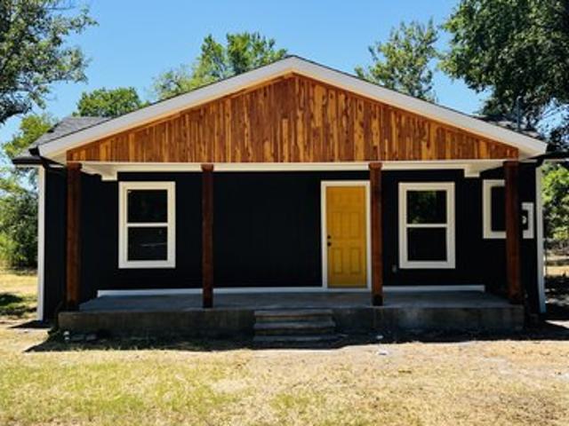 2705 W Sycamore Ave, Corsicana, TX 75110