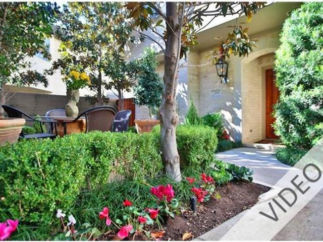 2705 Welborn St, Dallas, TX 75219