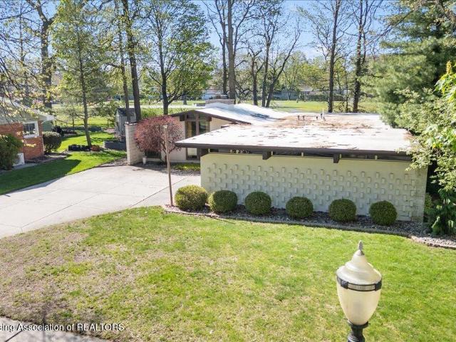 2705 Woodview Drive