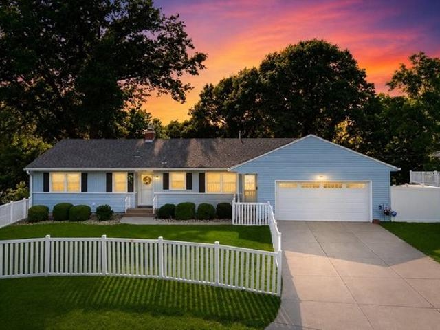 2705 32nd Avenue Ct, Rock Island, IL 61201