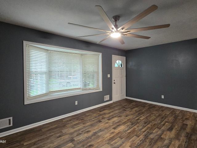 2706 Marguerite Dr