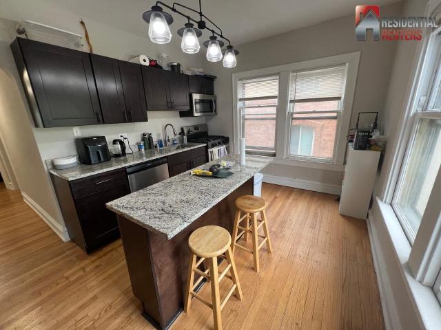 2706 North Frederick Avenue Studio Apartment for Rent at 2706 N Frederick Ave, Milwaukee, WI 53211 Murray Hill