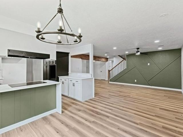 2706 Burke Rd, Pasadena, TX 77502