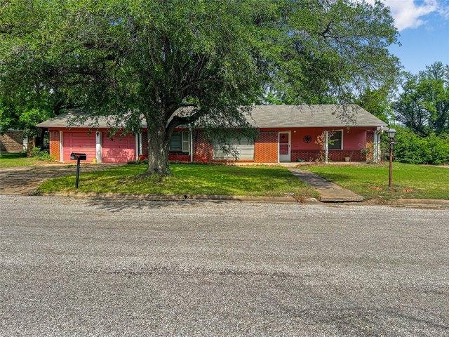 2706 Bois D Arc St, Commerce, TX 75428