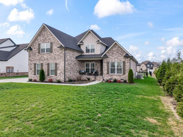 2706 Congress Dr