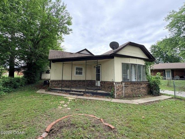 2706 E 4th St, Joplin, MO 64801
