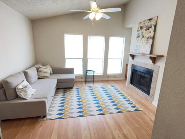 2706 Salado St # 304