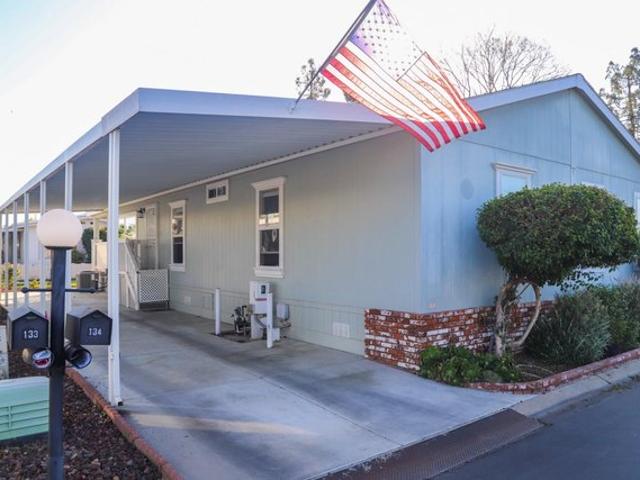 2706 W Ashlan Ave Spc 134, Fresno, CA 93705