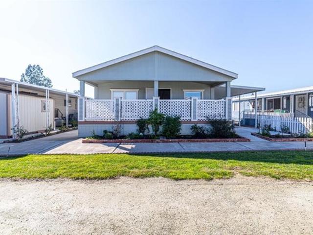 2706 W Ashlan Ave Spc 134, Fresno, CA 93705