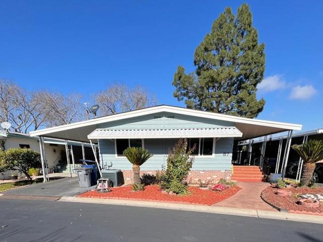2706 W Ashlan Ave Spc 87, Fresno, CA 93705