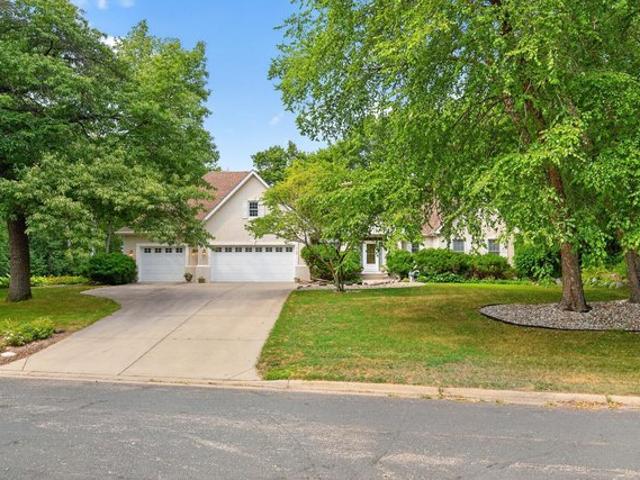 2706 Woods Trl N, Burnsville, MN 55306
