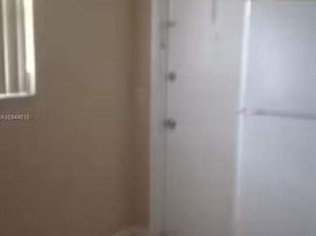 27071422 6029 SW 34th St