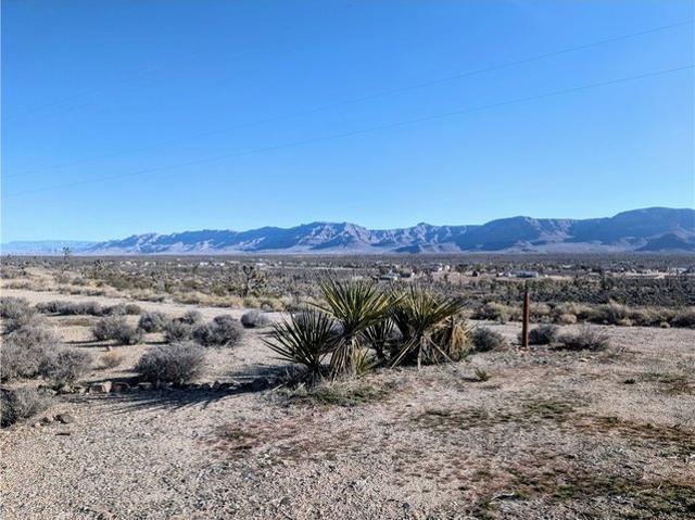 27071 N Rainbow Rd, Meadview, AZ 86444